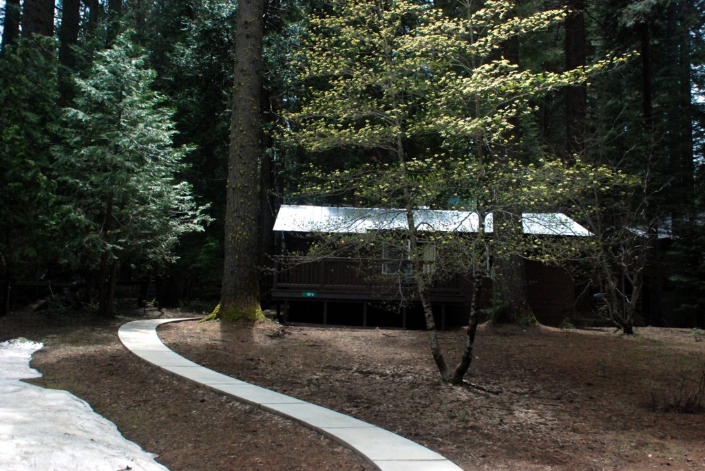 The Yosemite Forest Lodge - A Family Vacation Home - info ...